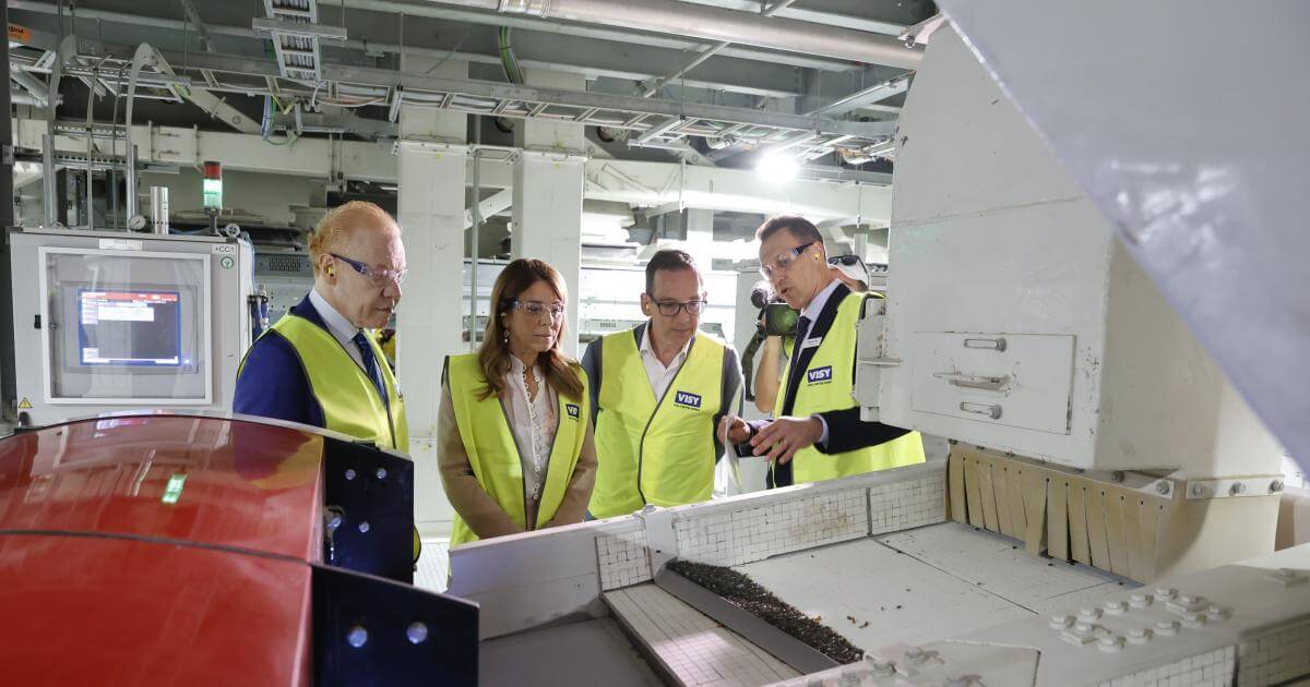 Glass recycling facility to recycle 200,000 tonnes of glass | Visy